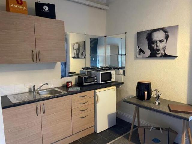 1 bedroom apartment for rent in Austhorpe Road, Cross Gates, LS15