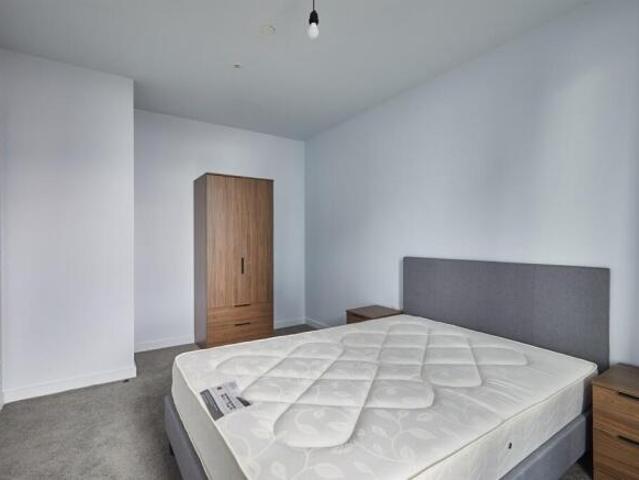 1 bedroom apartment for rent in Axis Tower, M1