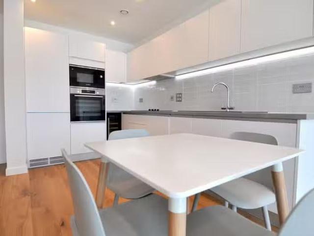 1 bedroom apartment for rent in Axium, 38 Windmill Street, B1