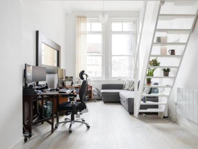 1 bedroom apartment for rent in Adelaide Road, Leyton, E10