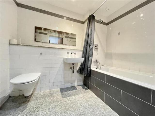 1 bedroom apartment for rent in Advent House, Isaac Way, Manchester. M4
