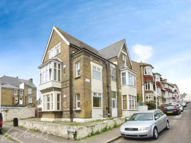 1 bedroom apartment for rent in Albert Road Ramsgate CT11