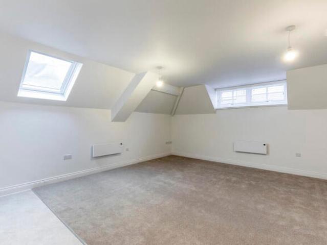 1 bedroom apartment for rent in Albion Place, Cheltenham GL52 2DB, GL52