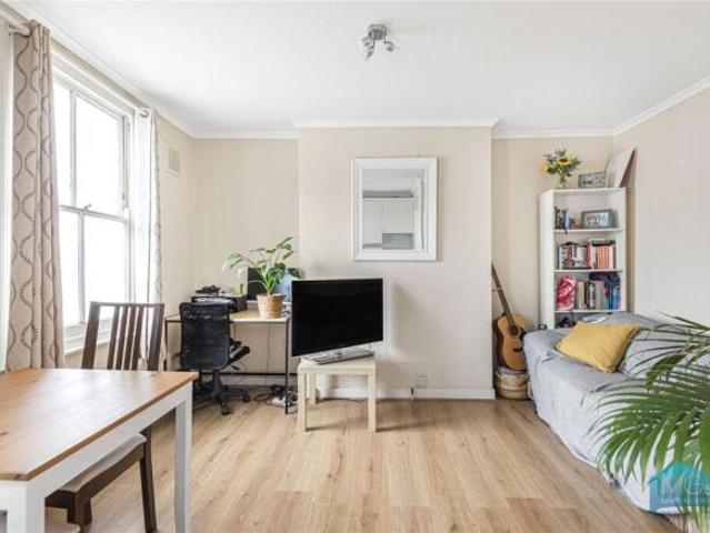 1 bedroom apartment for rent in Alma Street, Kentish Town, London, NW5