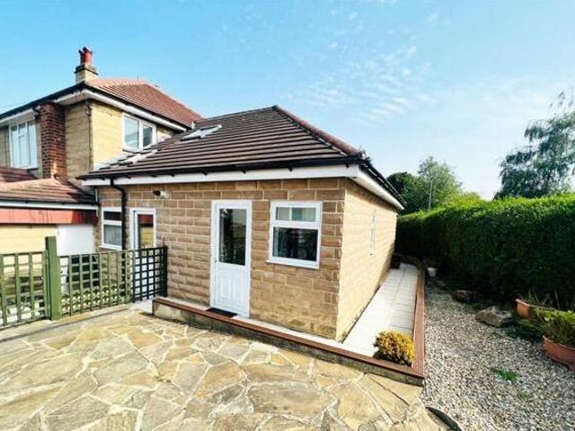 1 Bedroom Apartment For Rent In Alwoodley, Leeds