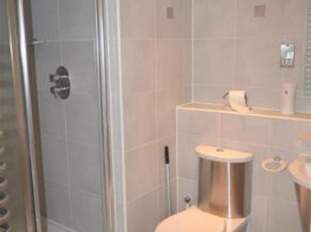 1 bedroom apartment for rent in Altolusso, City Centre, 13th Floor Ref. 1012, CF10