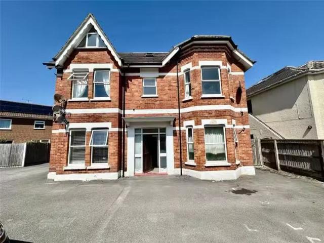 1 bedroom apartment for rent in Alumhurst Road, Bournemouth, D.