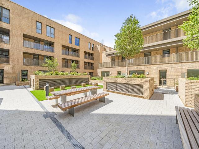 1 bedroom apartment for rent in Anchors Point, Gallions Reach, E16