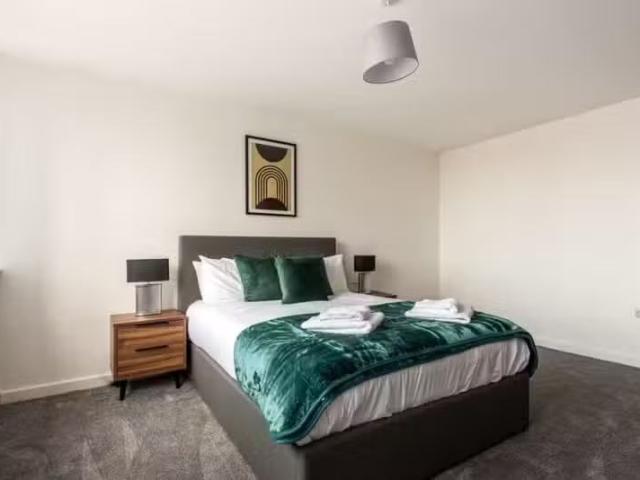 1 bedroom apartment for rent in Apartment 8, Carolgate House.