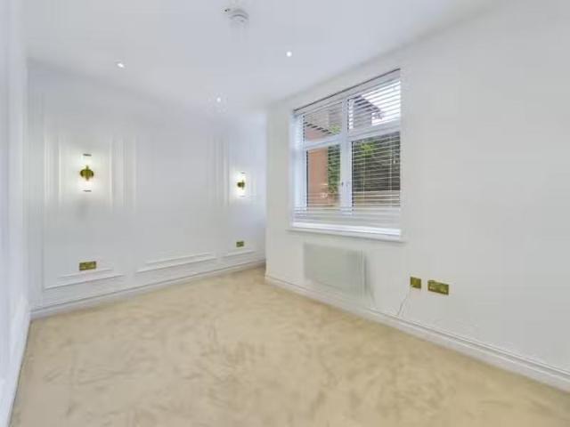 1 bedroom apartment for rent in Apartment 8, The Towers, 112 B.
