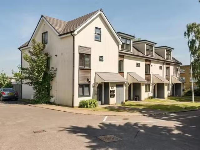 1 bedroom apartment for rent in Applewood House, Firs Close, C.