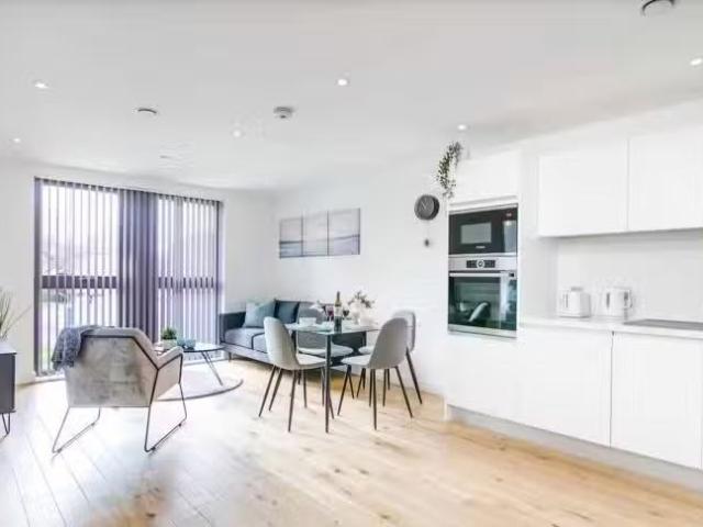 1 bedroom apartment for rent in Arden Gate, 21 William Street.