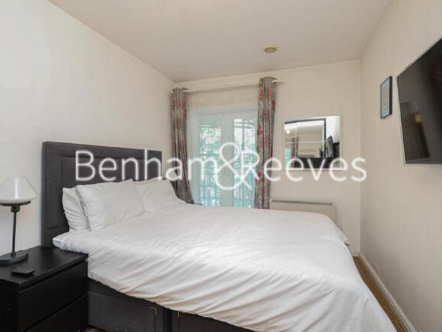 1 bedroom apartment for rent in Ashmore House, Russell Road, W14