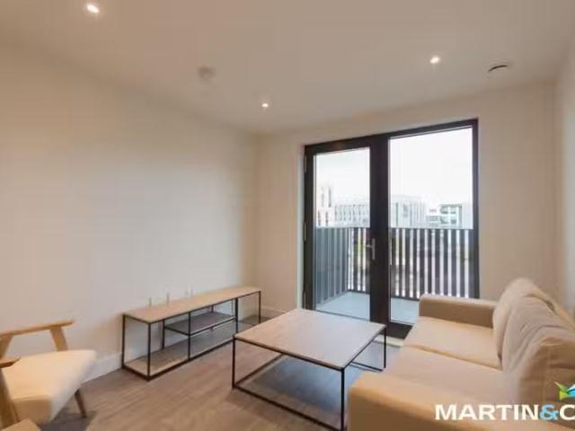 1 bedroom apartment for rent in Ashted Wharf, Glasswater Locks.