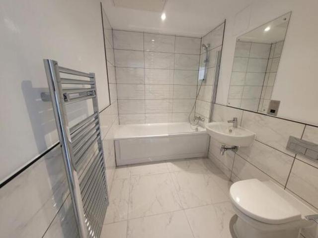 1 bedroom apartment for rent in Aspire Herschel Street Slough, SL1