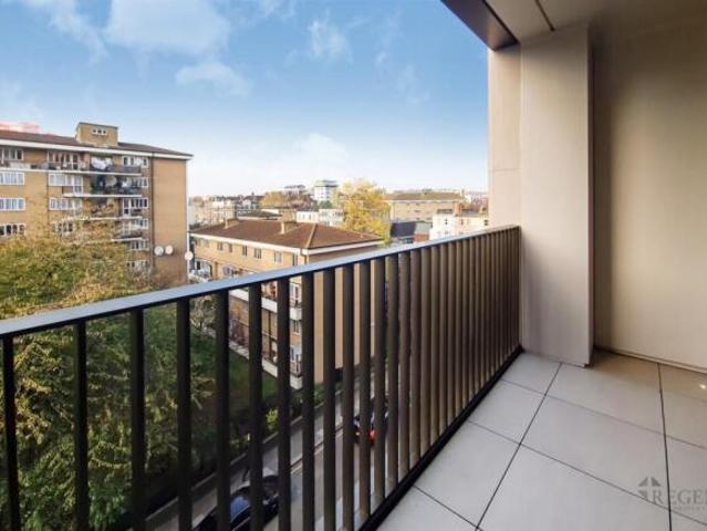1 bedroom apartment for rent in Asquith House, Segrave Walk, W2