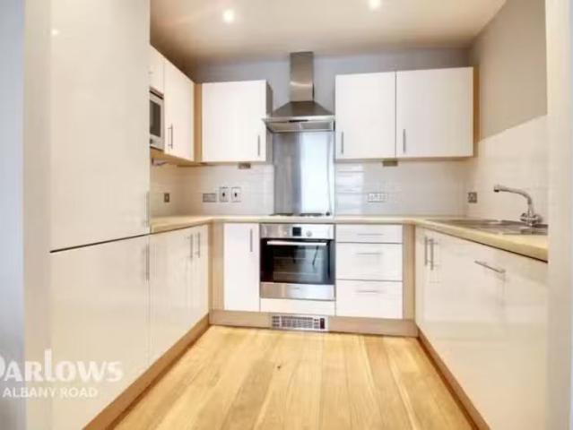 1 bedroom apartment for rent in Bute Terrace, Cardiff, CF10