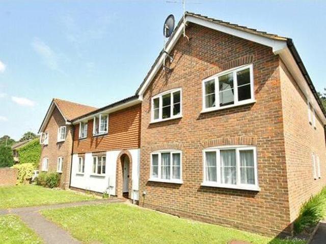 1 Bedroom Apartment For Rent In Bagshot, Surrey