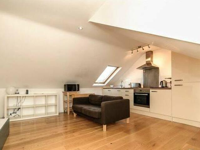1 bedroom apartment for rent in Ballater Road London SW2