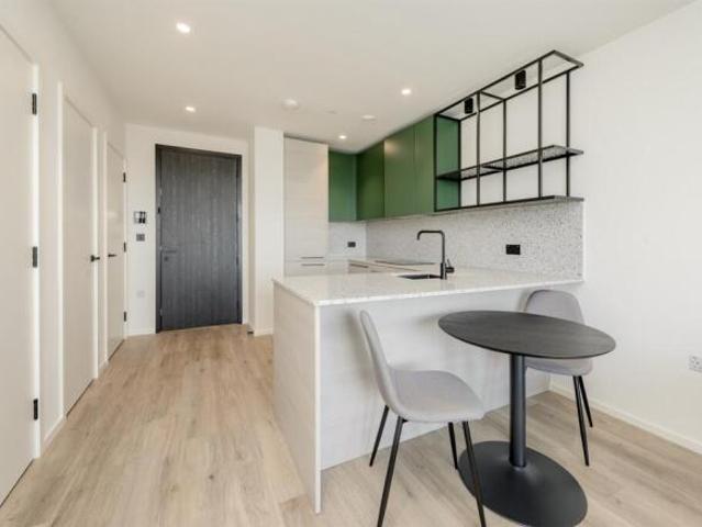 1 bedroom apartment for rent in Barnacle House, Heron Wharf, E14