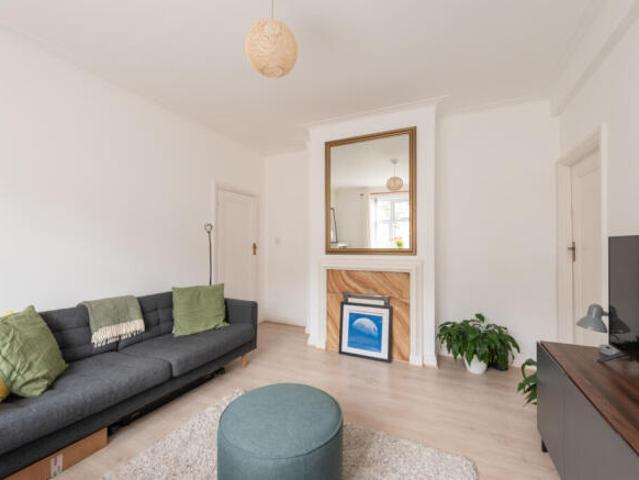 1 bedroom apartment for rent in Belsize Grove, London, NW3