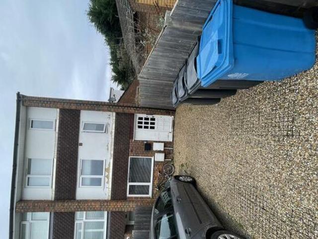 1 Bedroom Apartment For Rent In Berkshire