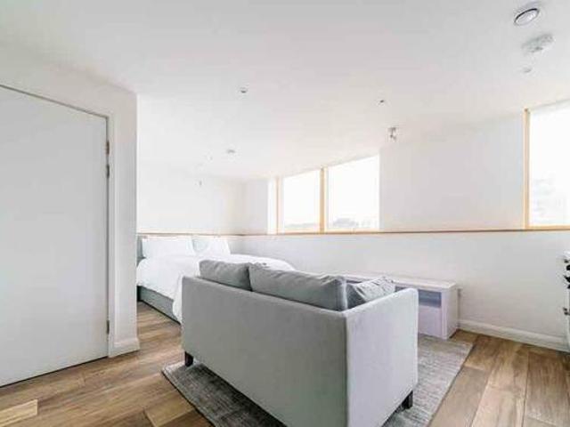 1 Bedroom Apartment For Rent In Berkshire