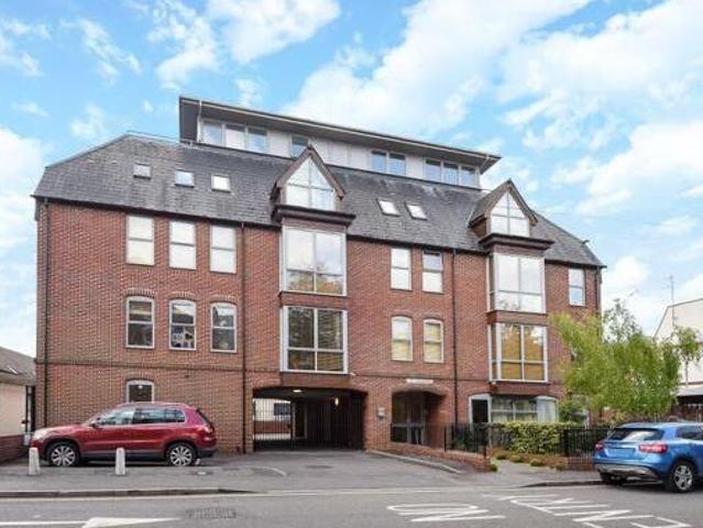 1 Bedroom Apartment For Rent In Berkshire
