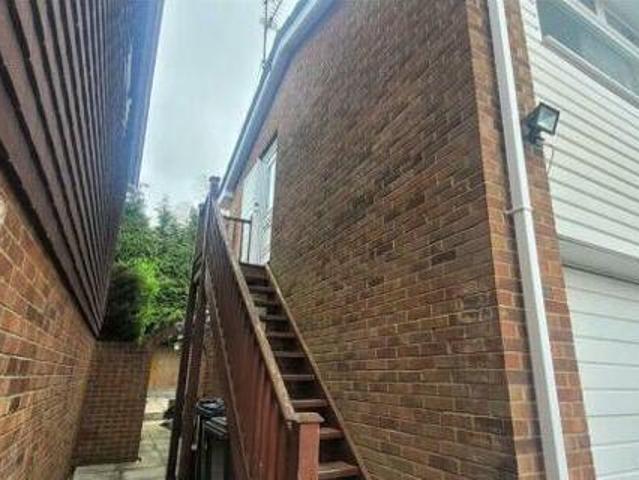 1 Bedroom Apartment For Rent In Berkshire