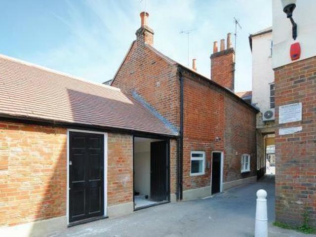 1 Bedroom Apartment For Rent In Berkshire