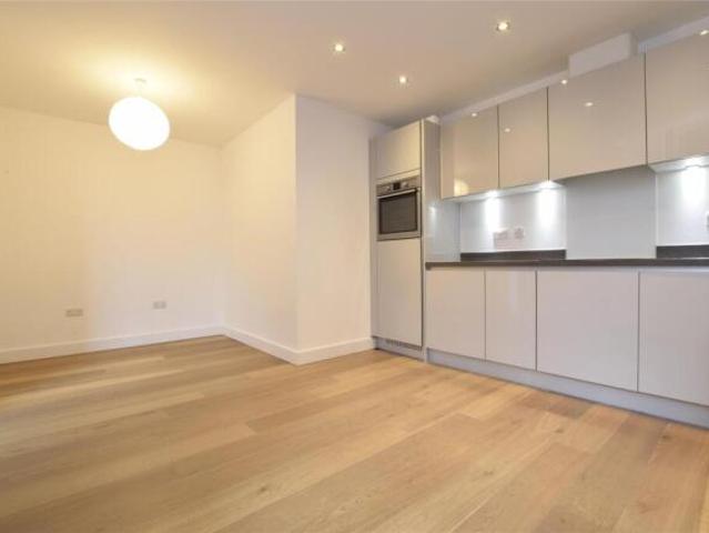 1 bedroom apartment for rent in Berwick House, 8 10 Knoll Rise, Orpington, BR6