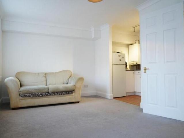1 bedroom apartment for rent in Bishops Walk, The Chimes Bishops Walk, ME1
