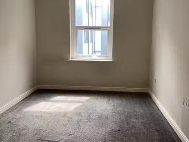 1 bedroom apartment for rent in Birchen House, Canning Street.