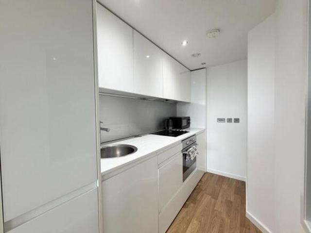 1 bedroom apartment for rent in Birchwater place, LS11