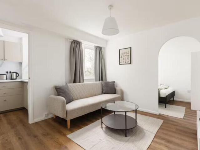 1 bedroom apartment for rent in Blackdown Close, East Finchley, London, N2