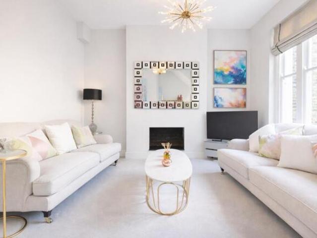 1 bedroom apartment for rent in Blenheim Crescent, W11