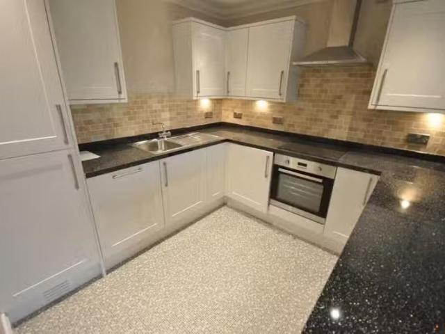 1 bedroom apartment for rent in Blue Pig Snug, 80 Hailgate, Ho.