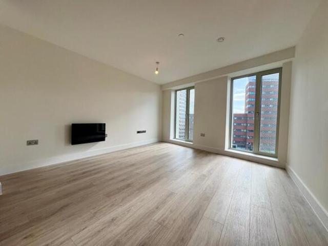 1 bedroom apartment for rent in Boulevard Plaza, Bristol Street, B5
