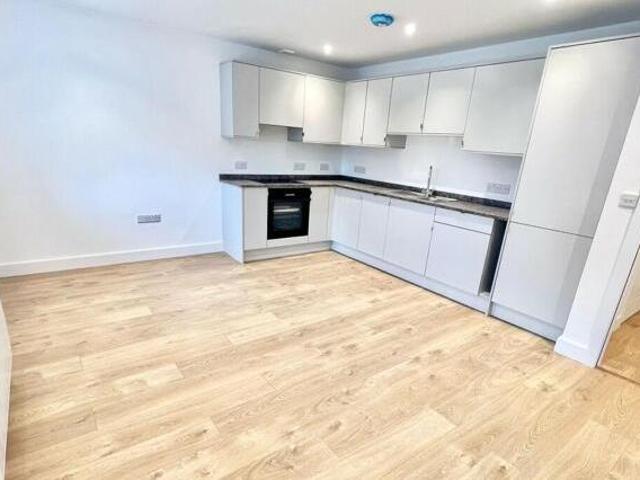 1 Bedroom Apartment For Rent In Bournemouth, Dorset