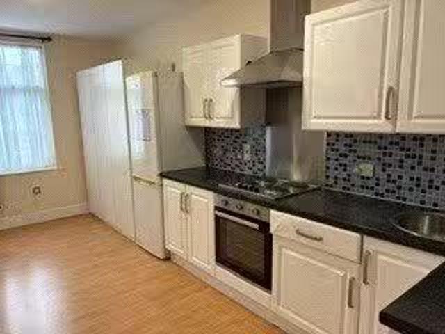 1 bedroom apartment for rent in Brighton Road, South Croydon.