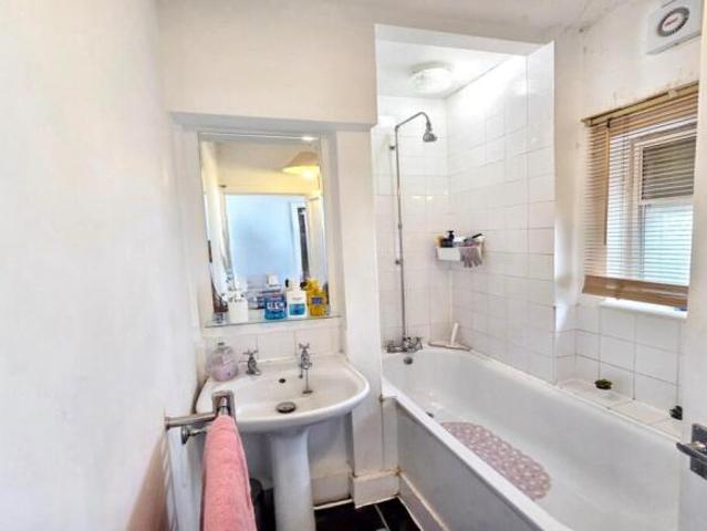 1 bedroom apartment for rent in Brondesbury Villas, Kilburn, London, NW6