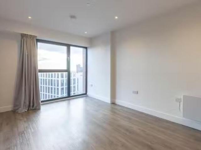 1 bedroom apartment for rent in Broad Street, Ryland Street, B.