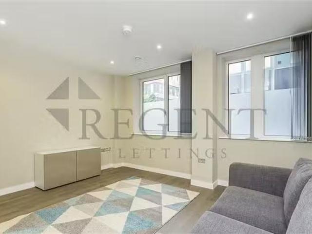 1 bedroom apartment for rent in Broadway House, 3 High Street.