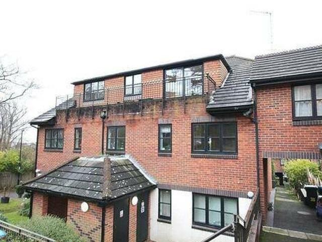 1 bedroom apartment for rent in Cuthbert Gardens London SE25
