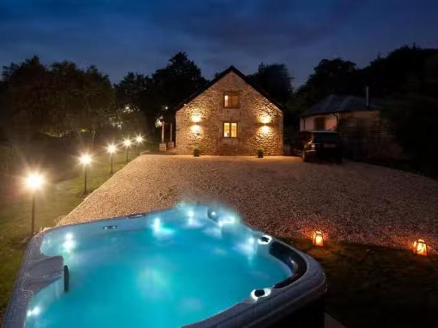 1 bedroom apartment for rent in Cwrt Yr Ala Barn, Michaelston.