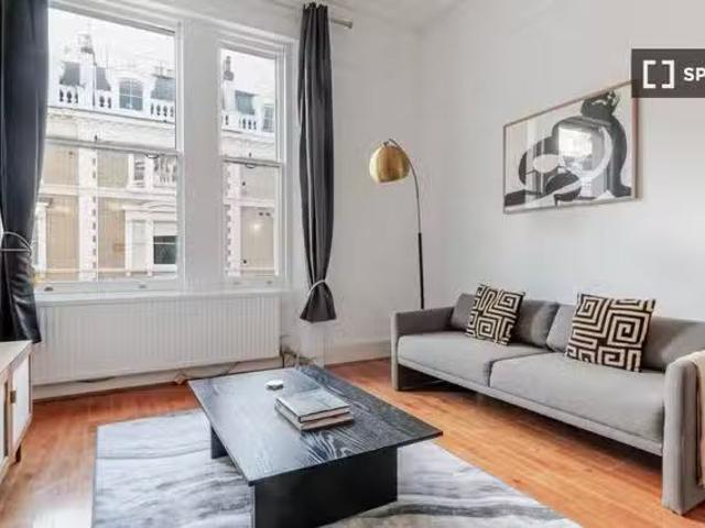 1 bedroom apartment for rent in Campden, London
