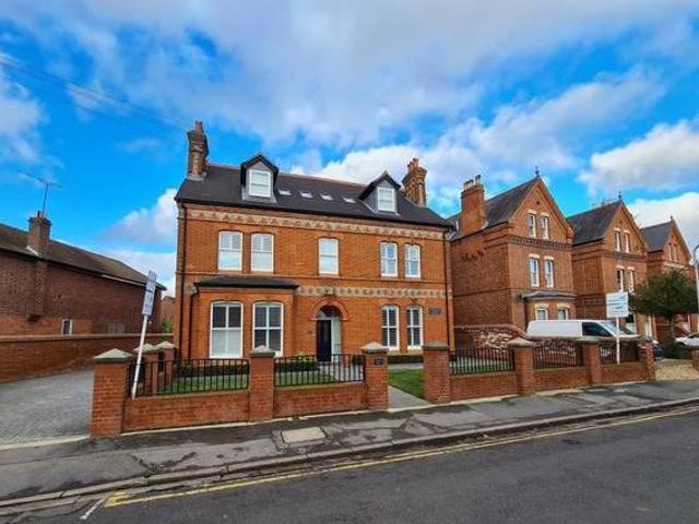 1 bedroom apartment for rent in Castle Crescent Reading RG1