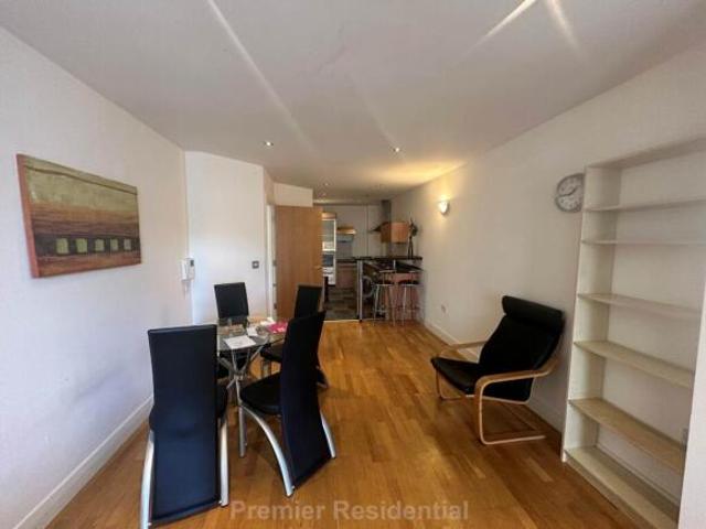 1 bedroom apartment for rent in Castlefield Locks, Tarn House, M15