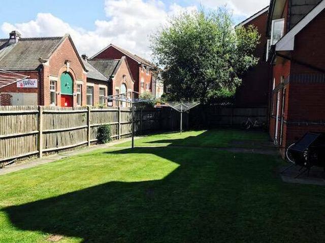 1 bedroom apartment for rent in Captains Place Central SO14