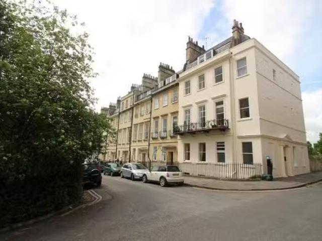 1 bedroom apartment for rent in Catharine Place, City Centre.